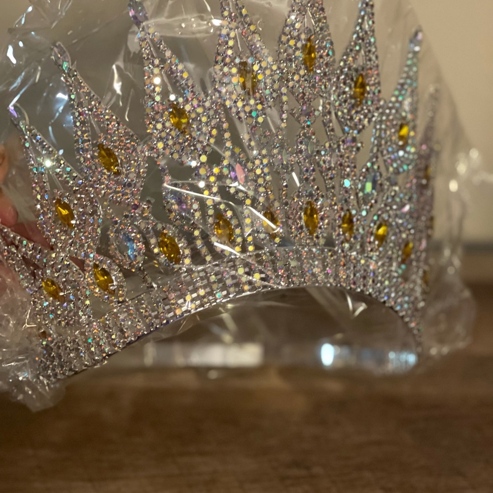Huge Super Wide Beauty Pageant Bridal Crown. - Gem